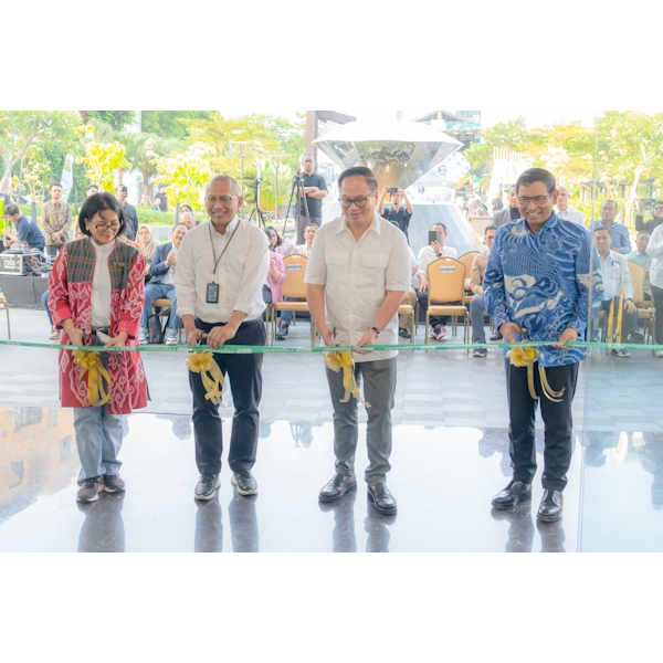 Dihadiri Wamen BUMN, PT Pegadaian Resmikan Green Building, The Gade ...